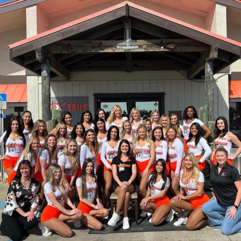 Hooters Careers | Bayou Fox Hooters
